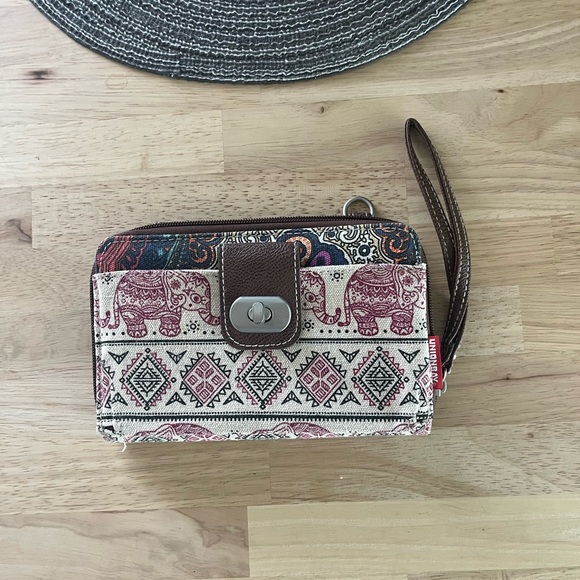 UNIONBAY | Bags | Unionbay Clutch Wallet | Poshmark
